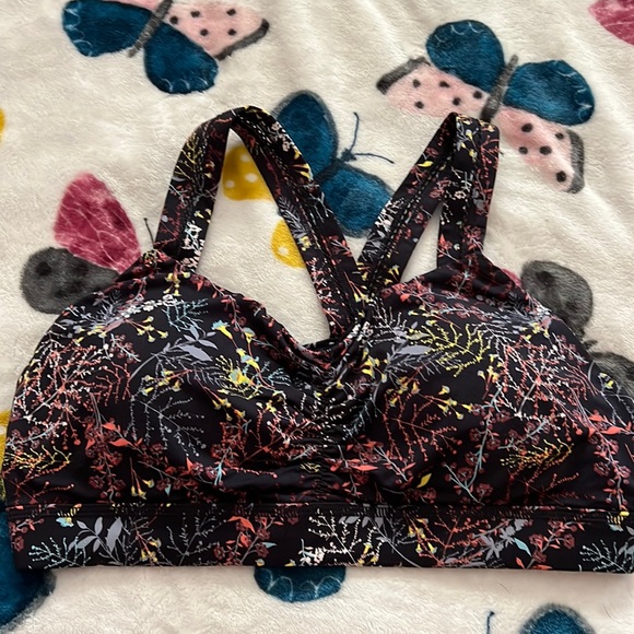 Crane | Other | Nwot Sports Bra Beautiful Floral Print On Black ...